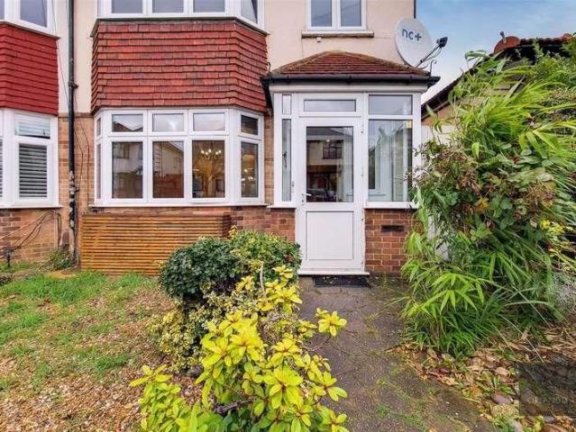 Victory Avenue, Morden, SM4