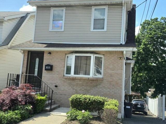 Victory Blvd, Staten Island, Home For Sale
