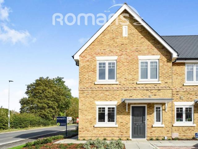 Victory Gardens, Arborfield Green. 3 bed semi detached house to rent £1,950 pcm £450 pw