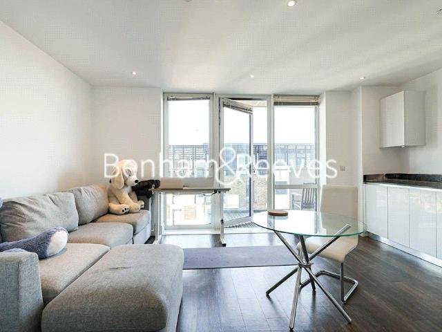 Victory Parade, London SE18 1 bed apartment to rent £1,900 pcm £438 pw
