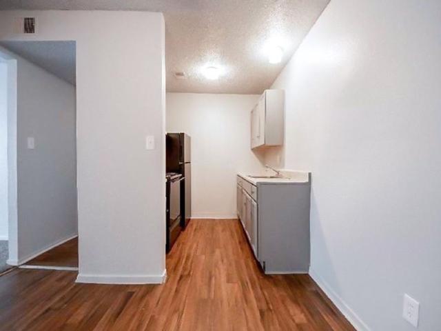 Victory Park Apartments 2 Bedroom Apartment for Rent at 12310 3rd St, Grandview, MO 64030