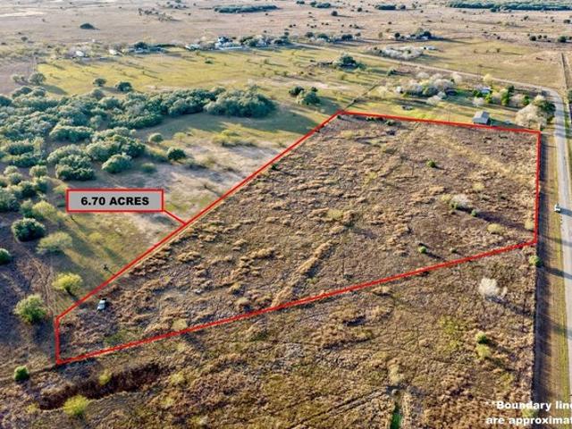 Victor Dr, Victoria, TX 77905