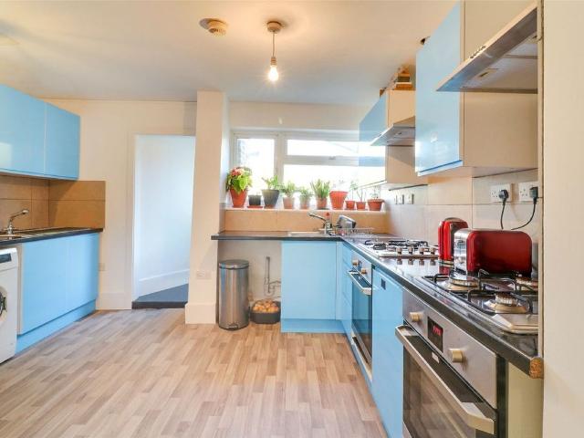 Victor Road, Kensal Rise NW10, Room to rent, £800 pcm | PrimeLocation
