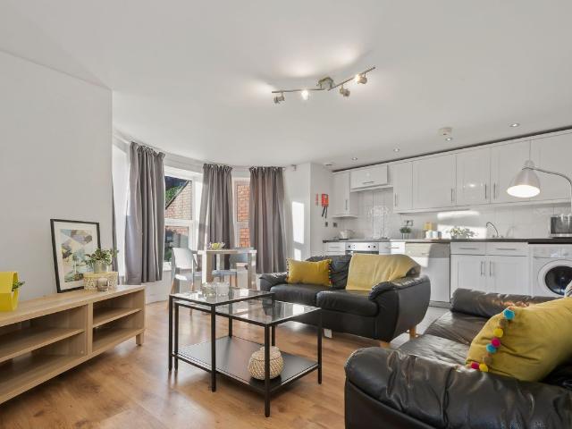 Victoria Terrace, Leeds LS3, 2 bed shared accommodation to rent, £607 pppm | PrimeLocation