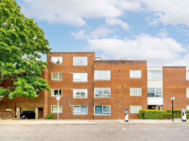 Victoria Villas, Richmond TW9, 1 bed flat to rent, £1,700 pcm | PrimeLocation