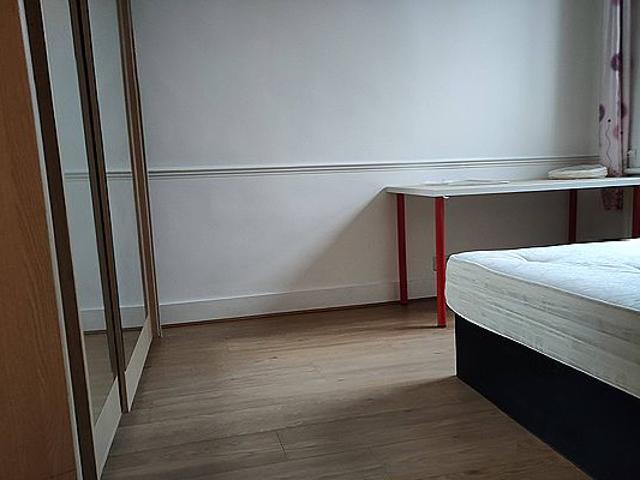 Victoria Way, Charlton SE7, Room to rent, £825 pcm | PrimeLocation