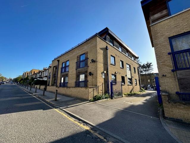 Victoria Way, Charlton SE7, 2 bed shared accommodation to rent, £7,367 pcm | PrimeLocation