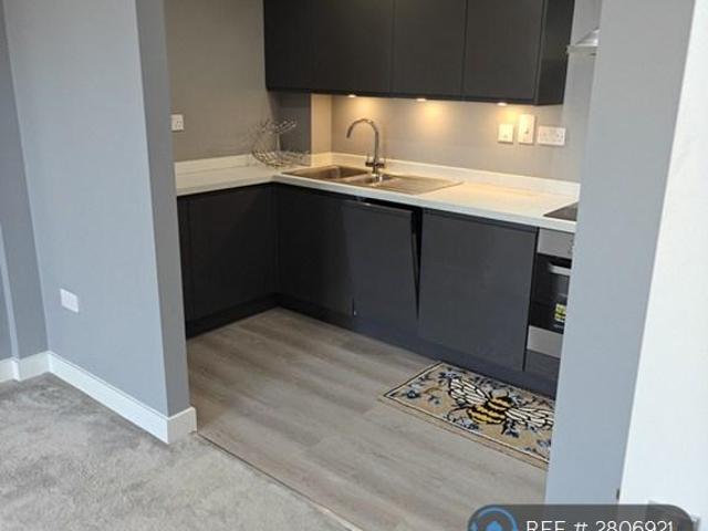 Victoria Avenue, Southend On Sea, SS2 2 bed flat to rent £1,475 pcm £340 pw