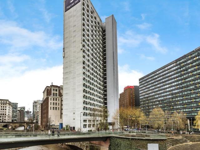 Victoria Bridge Street, Salford M3 2 bed apartment to rent £1,175 pcm £271 pw