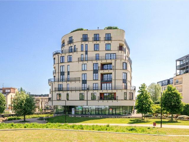 Victoria Bridge Road, Bath, Somerset BA2, 2 bed flat to rent, £2,300 pcm | PrimeLocation