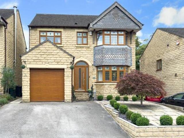 Victoria Chase, Bailiff Bridge, 4 Bedroom Detached