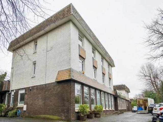Victoria Circus, Dowanhill, 1 Bedroom Flat