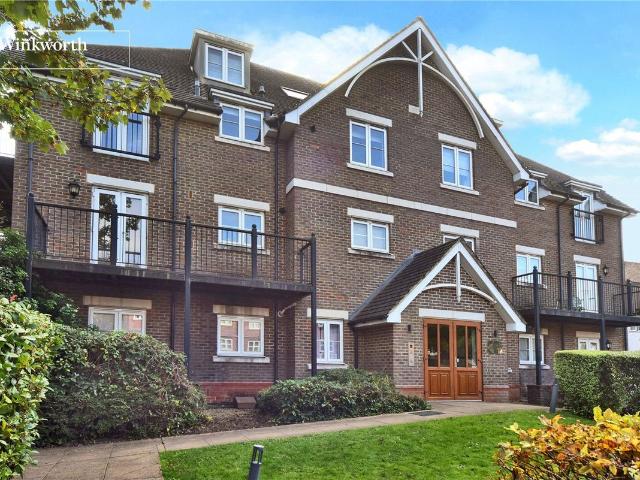 Victoria Court, 31 Mulgrave Road, Sutton SM2, 2 bed flat to rent, £1,900 pcm | PrimeLocation