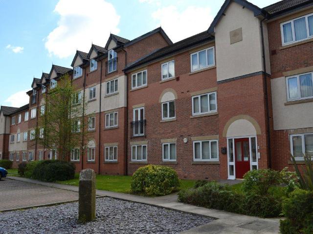 Victoria Court, Victoria Lane, Whitefield M45, 2 bed flat to rent, £850 pcm | PrimeLocation