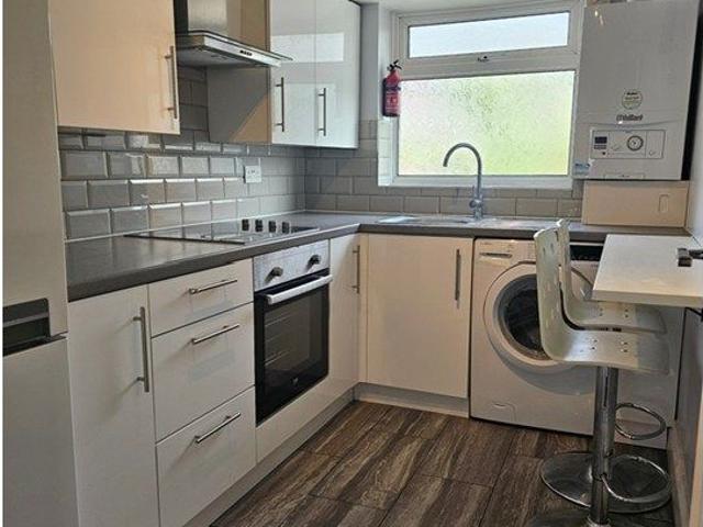 Victoria Court, Wembley HA9, 3 bed flat to rent, £2,100 pcm | PrimeLocation