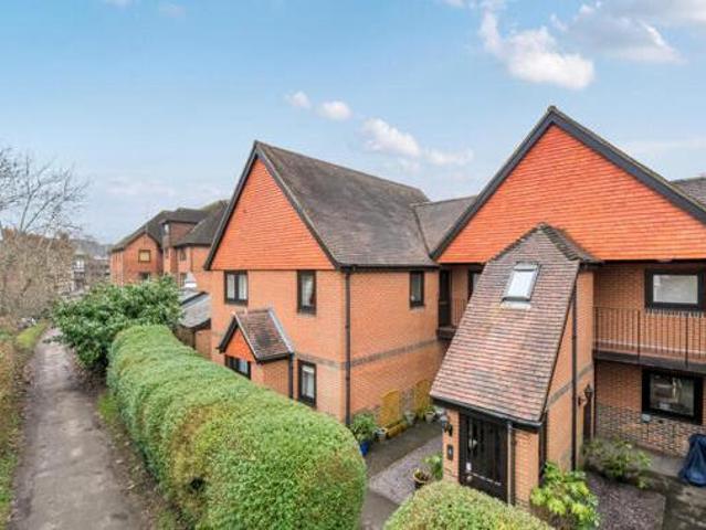 Victoria Court, Henley on thames, 2 Bedroom Apartment