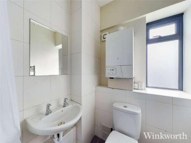Victoria Court, Kingsbridge Avenue, W3