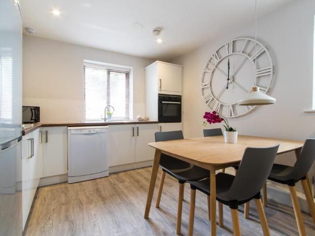 Victoria Court Mews, Leeds LS6, 3 bed shared accommodation to rent, £758 pppm | PrimeLocation