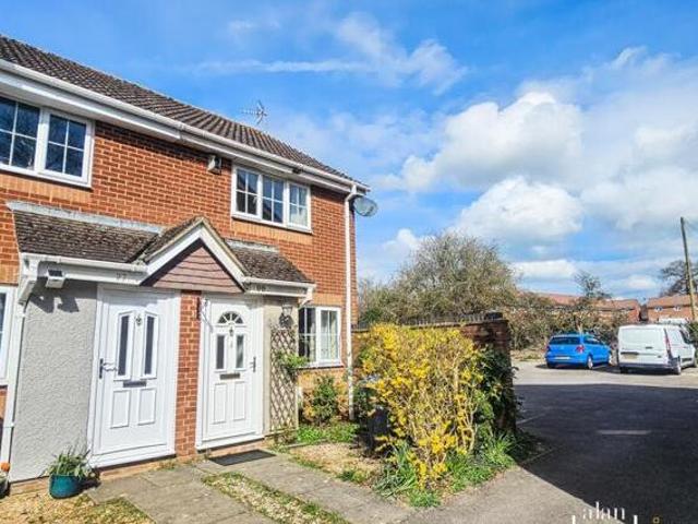 Victoria Drive, Lyneham, 2 Bedroom End
