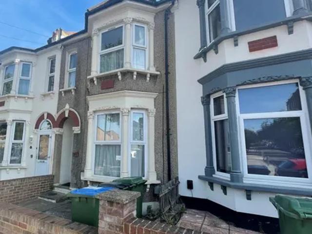 Victoria Food Store, 53 Inverine Road, London, SE7 7NJ, United Kingdom | Room for rent #138102685 | Rentberry