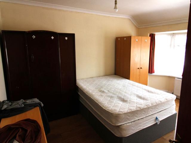 Victoria Gardens, Hounslow TW5, 4 bed semi detached house to rent, £2,700 pcm | PrimeLocation