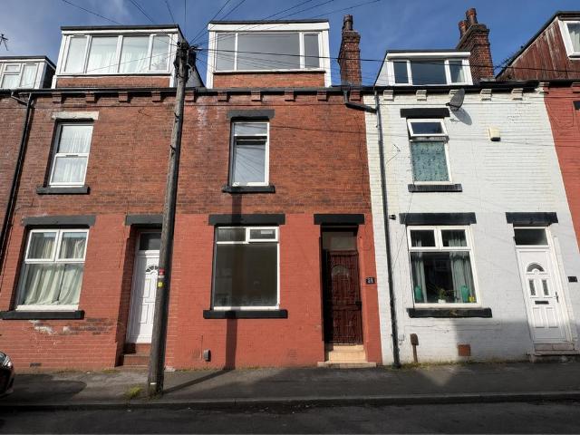 Victoria Grove, Leeds, West. 3 bed terraced house to rent £1,075 pcm £248 pw