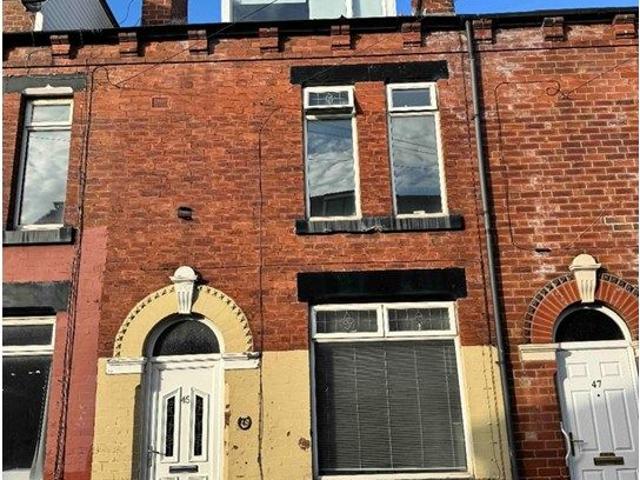 Victoria Grove, Leeds LS9, 4 bed terraced house to rent, £1,150 pcm | PrimeLocation