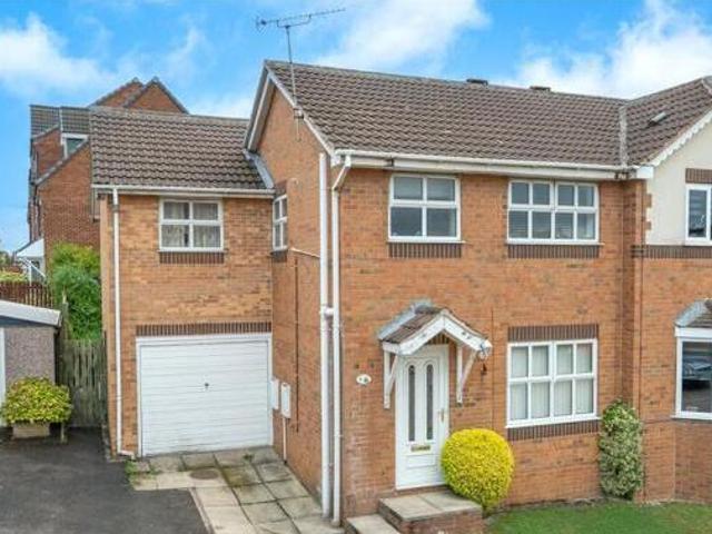 Victoria Grange Drive, Morley, 3 Bedroom Semi detached