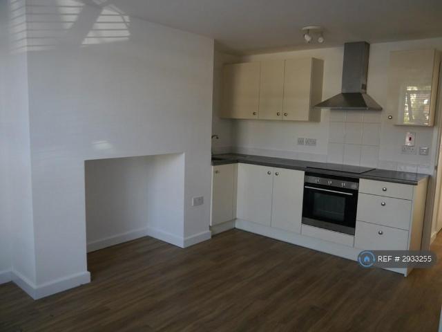 Victoria House, Maidenhead, SL6 1 bed flat to rent £1,050 pcm £242 pw