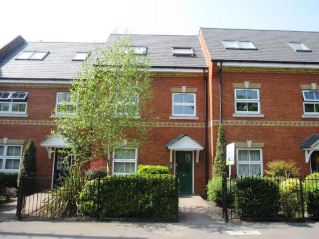 Victoria Mews, St. Judes Road, Englefield Green, Egham, TW20 0BF