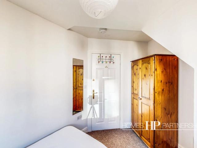 Victoria Mews, West Green, RH11
