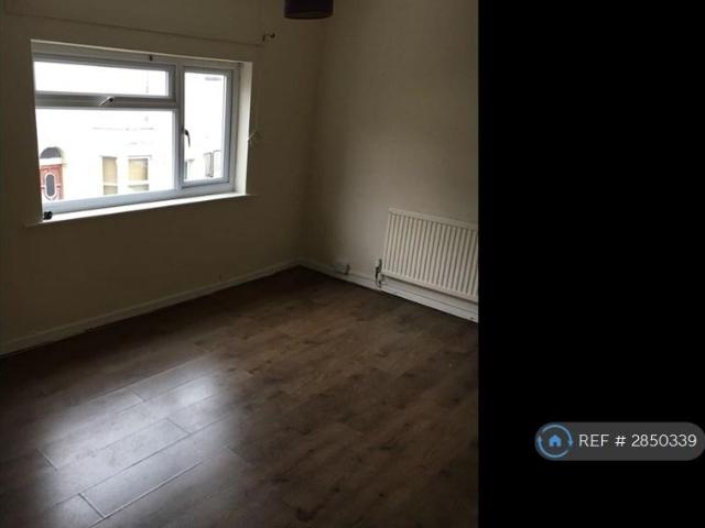 Victoria Parade, Bristol, BS5 3 bed terraced house to rent £1,900 pcm £438 pw