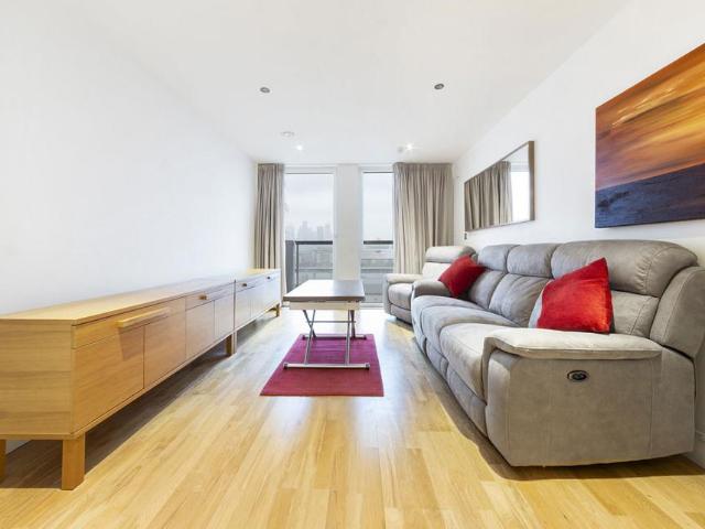Victoria Parade, Greenwich SE10 1 bed flat to rent £2,100 pcm £485 pw