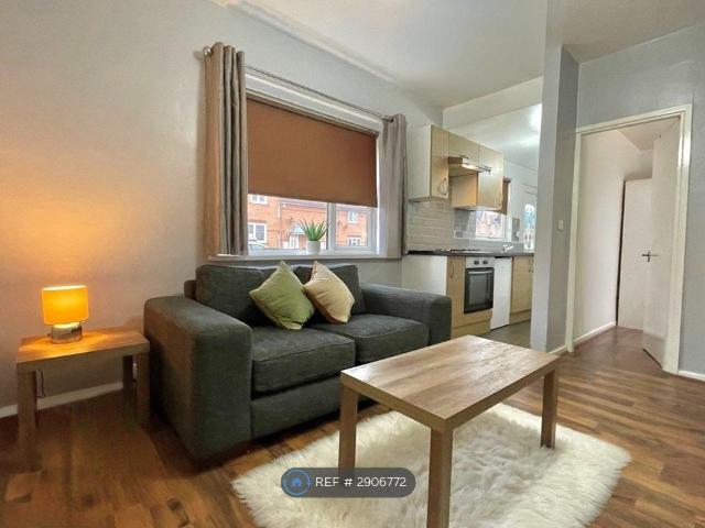 Victoria Park Avenue, Leeds LS13, 1 bed flat to rent, £695 pcm | PrimeLocation