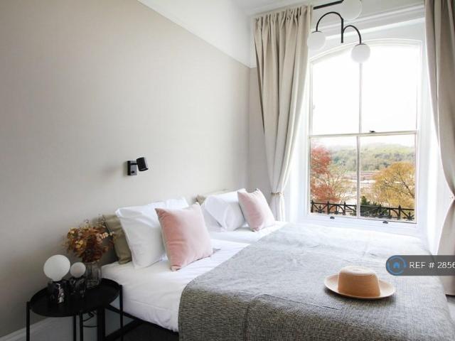Victoria Park, Dover, CT16 3 bed flat to rent £1,290 pcm £298 pw