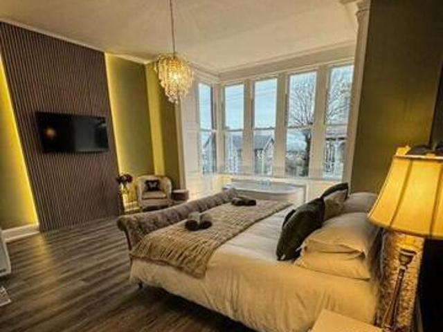 Victoria Park, Weston super mare, 3 Bedroom Flat