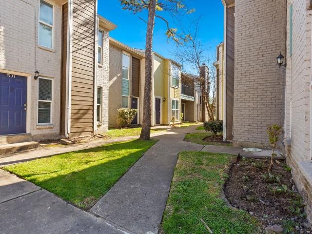 Victoria Park 1 Bedroom Apartment for Rent at 8600 S Course Dr, Houston, TX 77099 Alief