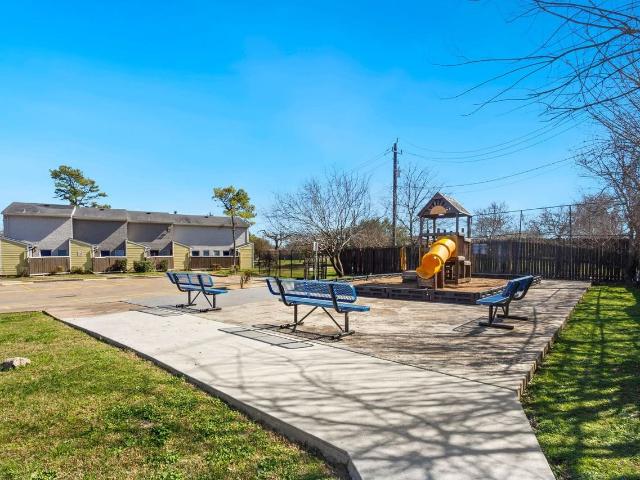 Victoria Park 1 Bedroom Apartment for Rent at 8600 S Course Dr, Houston, TX 77099 Alief