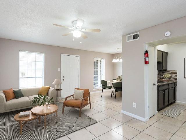 Victoria Park 2 Bedroom Apartment for Rent at 8600 S Course Dr, Houston, TX 77099 Alief