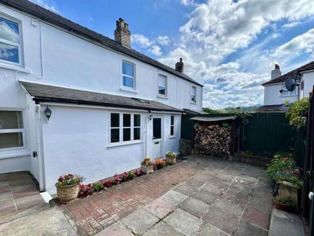 Victoria Place, The Avenue, 4 Bedroom House