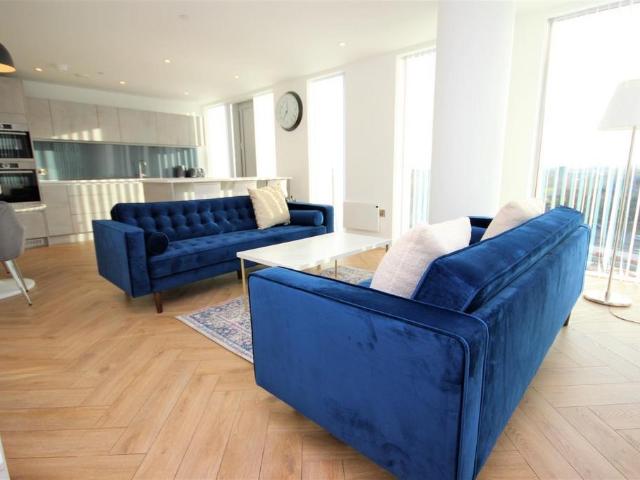Victoria Residence, 16 Silvercroft. 2 bed apartment to rent £2,100 pcm £485 pw