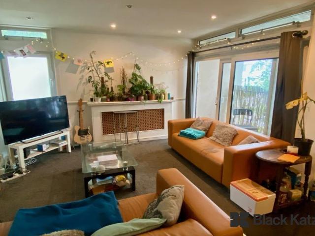 Victoria Rise, Clapham Common SW4, 4 bed maisonette to rent, £4,290 pcm | PrimeLocation