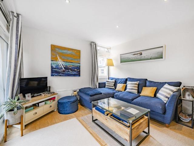 Victoria Rise, London, SW4