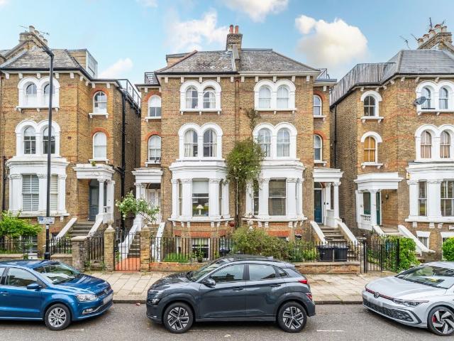 Victoria Rise, London SW4, Studio to rent, £1,600 pcm | PrimeLocation