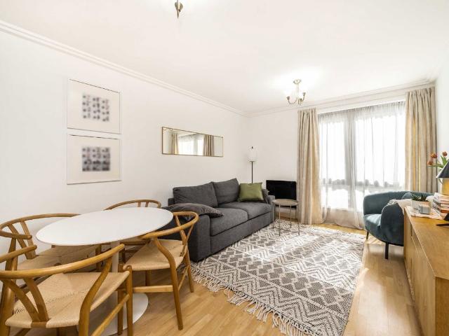 Victoria Road, North Acton W3, 1 bed flat to rent, £1,800 pcm | PrimeLocation