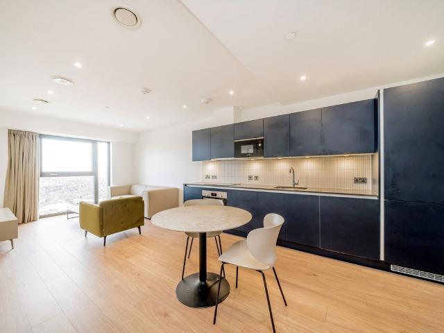 Victoria Road, North Acton W3, 1 bed flat to rent, £2,050 pcm | PrimeLocation