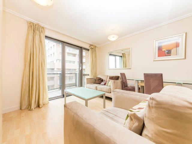 Victoria Road, North Acton W3, 2 bed flat to rent, £2,300 pcm | PrimeLocation