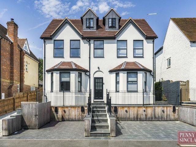 Victoria Road, Oxford, North Oxford OX2, 2 bed flat to rent, £2,300 pcm | PrimeLocation