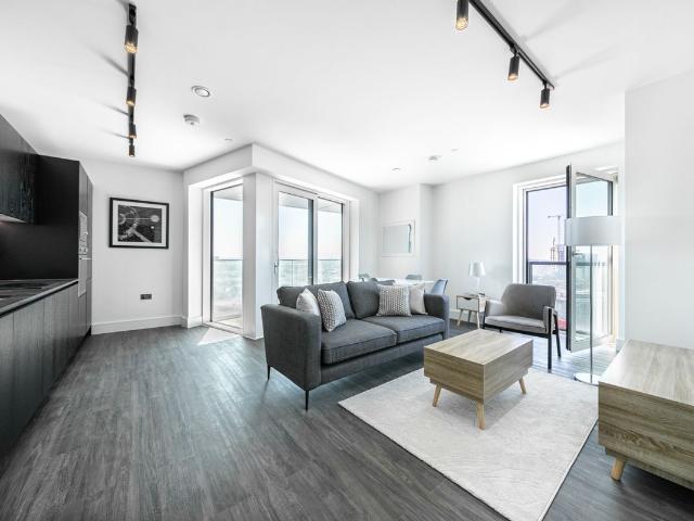 Victoria Road, Acton W3, 2 bed flat to rent, £2,360 pcm | PrimeLocation