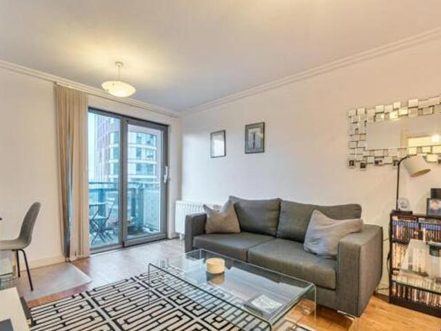 Victoria Road, Acton, 2 Bedroom Flat